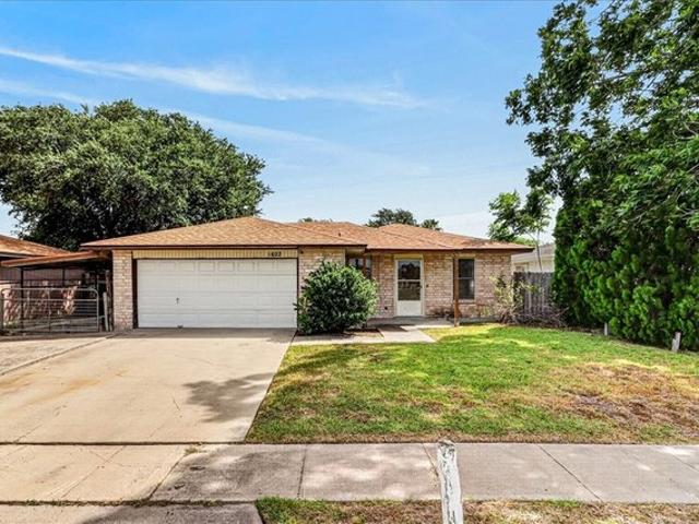 1622 LA Joya St, Corpus Christi, TX 78417