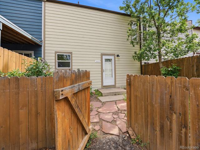 1622 Longbow Court