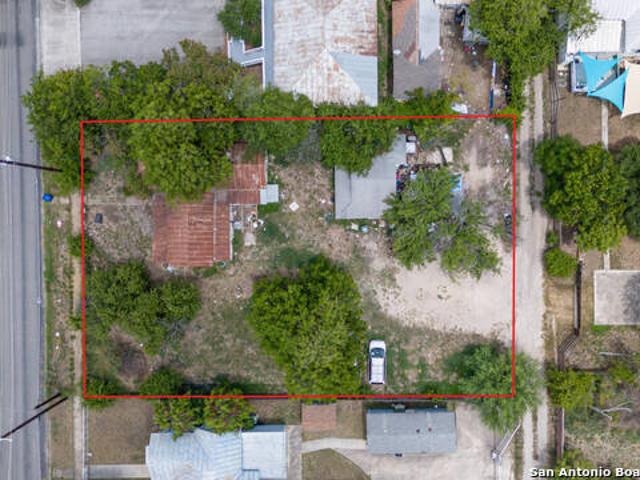 1622 Pine