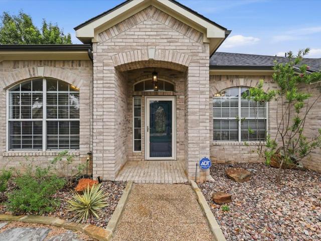 1622 Redwood Drive
