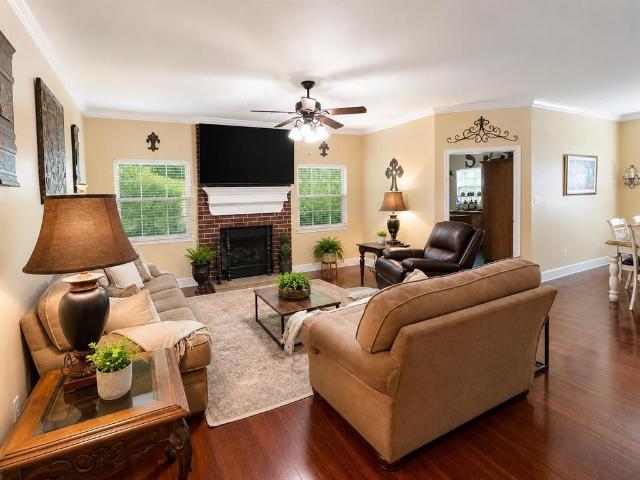 1622 Shady Lake Circle