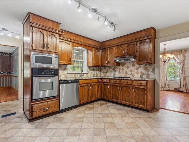 1622 Velma Road