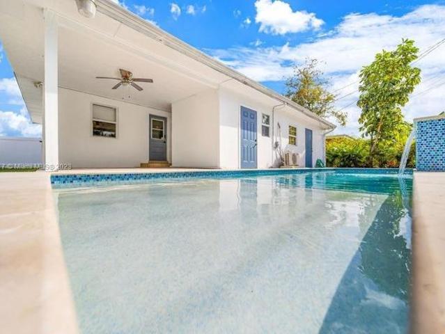 16234 9th Pl NE, North Miami Beach, FL 33162
