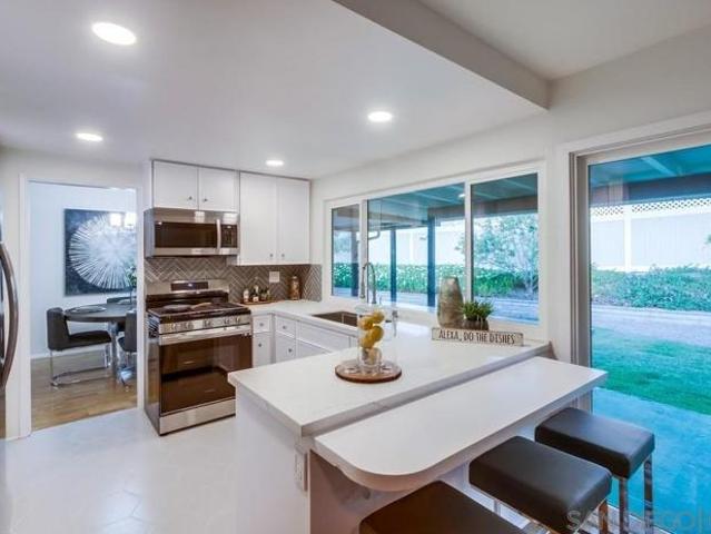 16235 Nacido Ct, San Diego, CA 92128