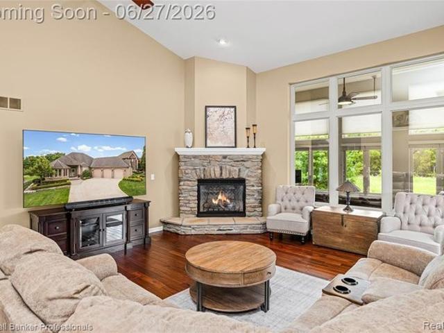 16238 Via Mera, Macomb Township, MI 48042