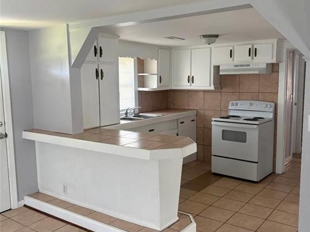 1623 NX HWY 41 Highway