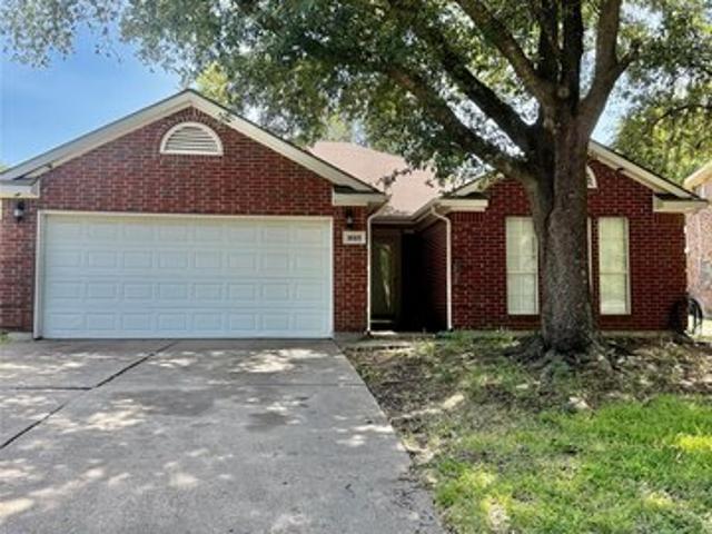 1623 Allen Dr, Cedar Hill, TX 75104