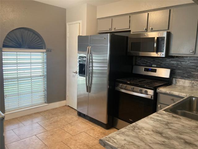 1623 Canary Circle