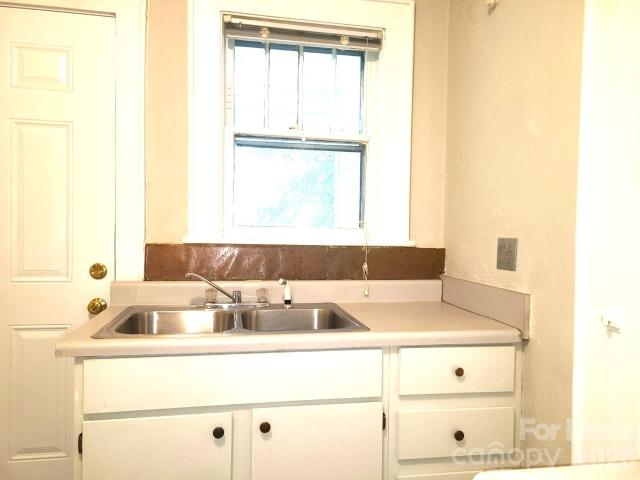 1623 Fountain View Street # 4