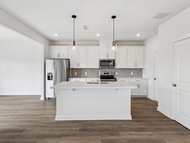 1623 Garnet Way