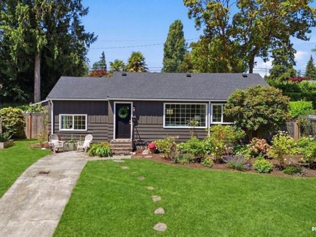 1623 th Ave NE, Shoreline, WA 98155