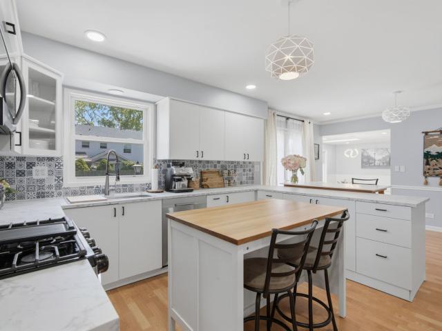 1623 W Bray Ct, Arlington Heights, IL 60005 | MLS #12692