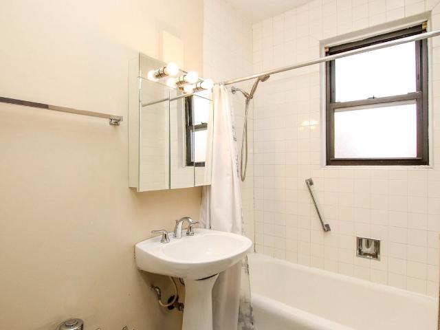 1623 25 W. Grace St. 3 Bedroom Apartment for Rent at 1623 W Grace St, Chicago, IL 60613 Lakeview