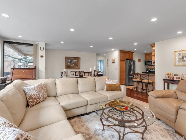 162 11 9th Avenue 2D