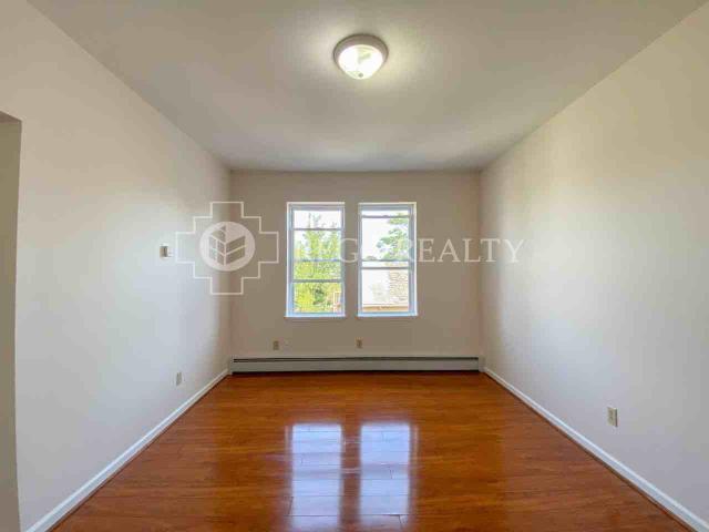 162 164 Ward St / Luca Investments LLC 1 Bedroom Apartment for Rent at 162 Ward St, Hartford, CT 06106 Frog Hollow