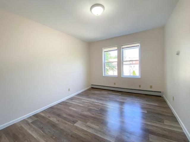 162 164 Ward St / Luca Investments LLC 1 Bedroom Apartment for Rent at 162 Ward St, Hartford, CT 06106 Frog Hollow