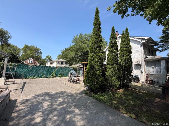 162 1 th Road