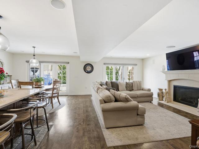 162 1 th Street | Compass