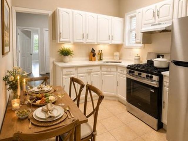 162 Clerk St Apt 1, Jersey City, NJ 07305