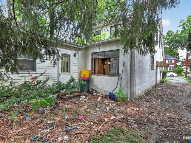 162 Bogert Street