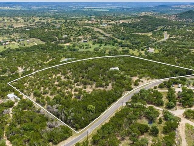 162 Doss Dr E, Center Point, TX 78010