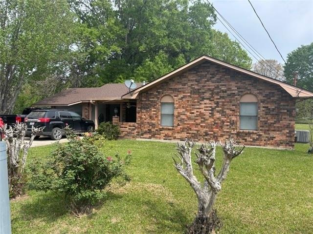162 Decuir St, Marksville, LA 71351