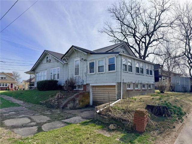 162 E 7th Street