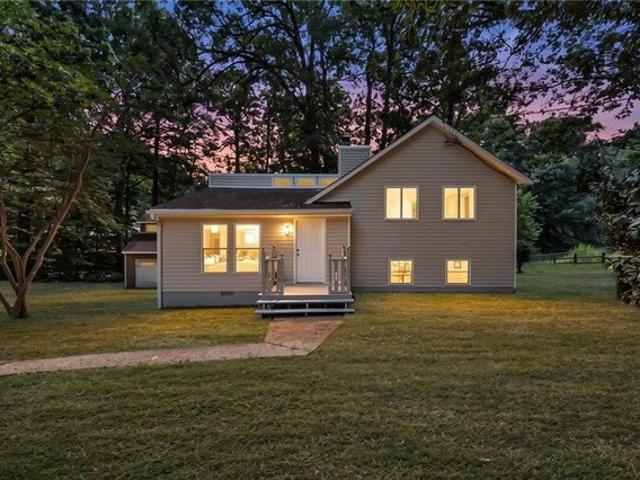 162 E Rexford Dr, Newport News, VA 23608