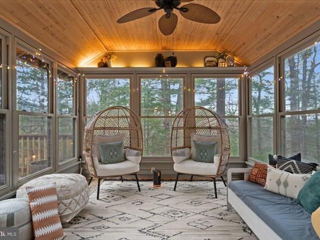 162 Forrest St, Basye, VA 22810