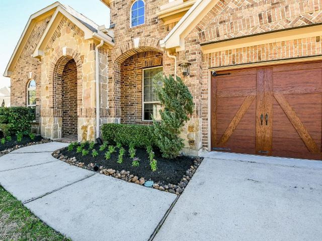 162 Hunter Hollow Drive