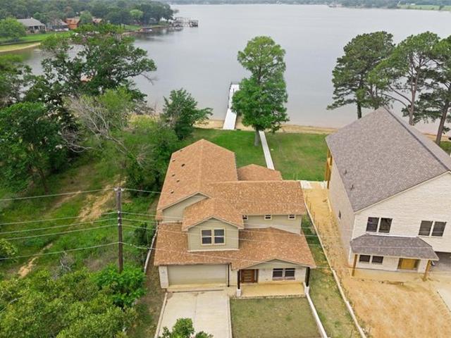 162 Oak Hills Dr, Mabank, TX 75156