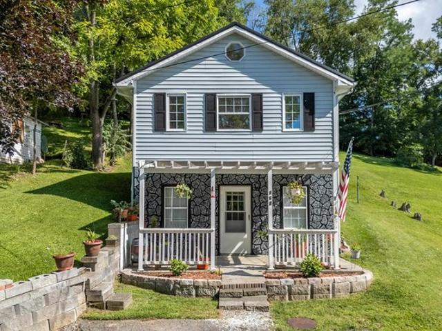 162 Orchard St, North Tazewell, VA 24630
