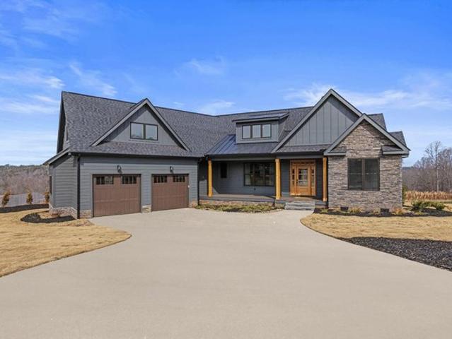 162 Meadow Park Dr, Easley, SC 29640