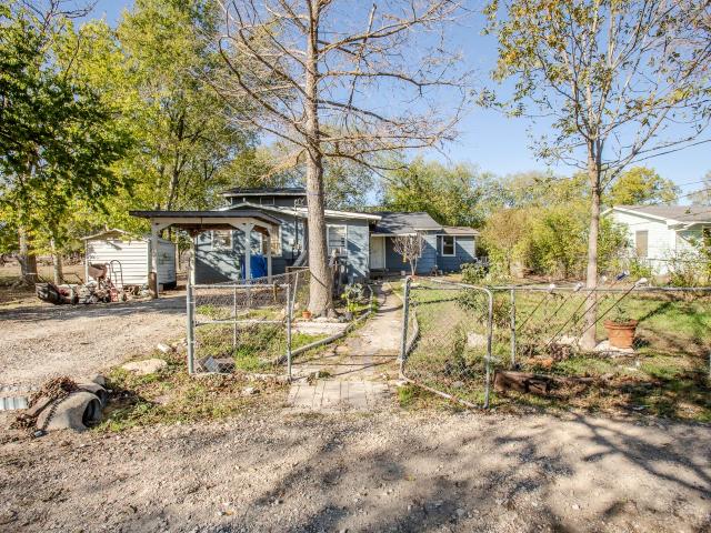 162 Mendoza Ln, Buda, TX 78610 | MLS #5738 | Compass