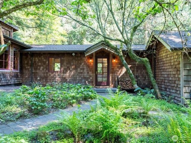 162 Miller Rd, Friday Harbor, WA 98250