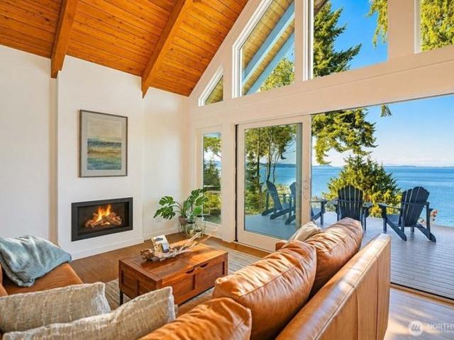162 N Loon Asea Ln, Camano Island, WA 98282
