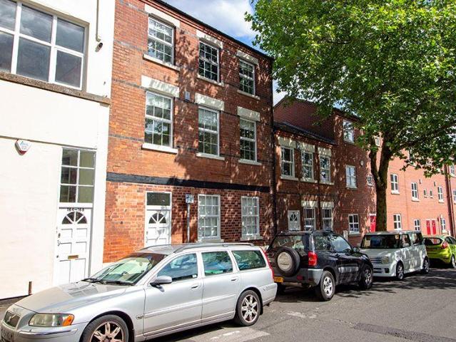 162 North Sherwood Street. 6 bed townhouse to rent £3,510 pcm £810 pw