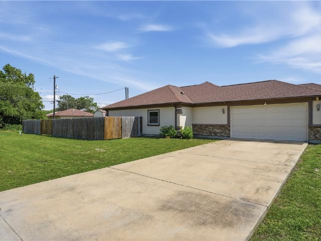 162 S 11th ST & Yoakum