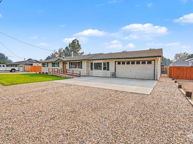 162 S Ash Ave