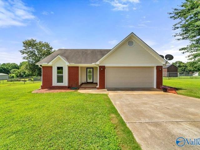 162 St Clair Dr, New Market, AL 35761