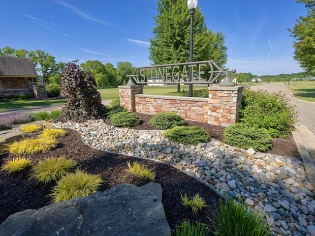 162 Stonegate Ct, Battle Creek, MI 49015