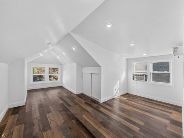 162 Summit Ave