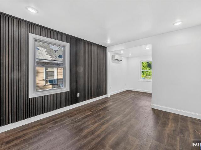162 Summit Avenue