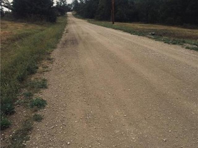 162 Sunset Dr, Mound City, KS 66056
