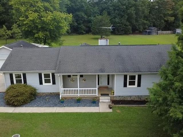 162 Price Dr W, Locust Grove, GA 30248