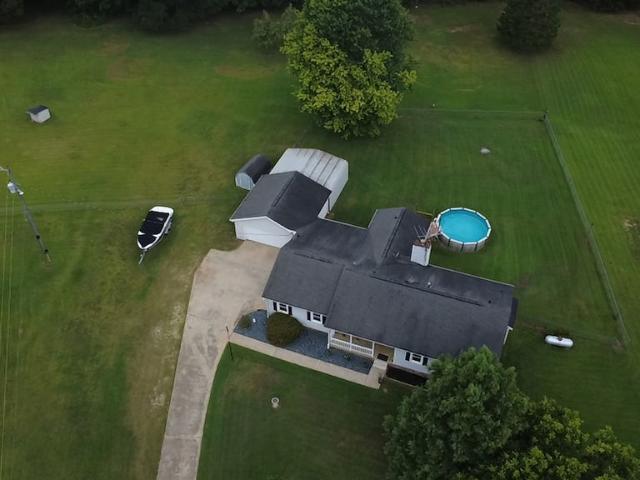 162 Price Drive W