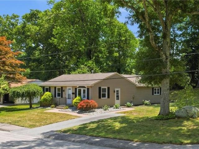 162 Princeton Ave, Coventry, RI 02816