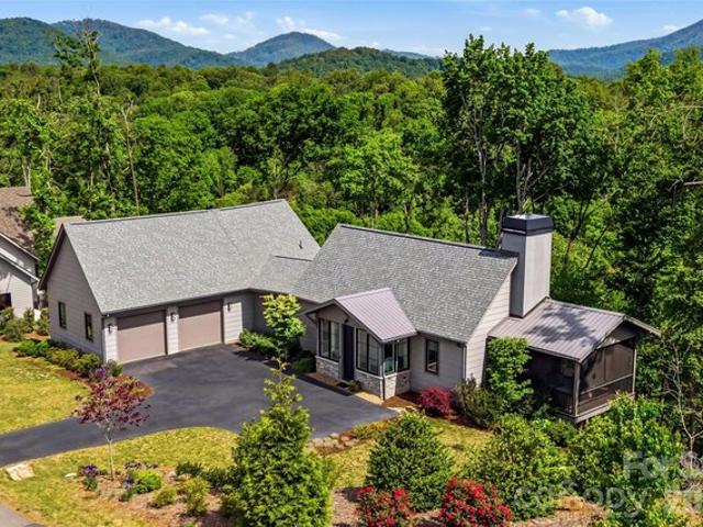 162 Riverbend Forest Dr, Asheville, NC 28805