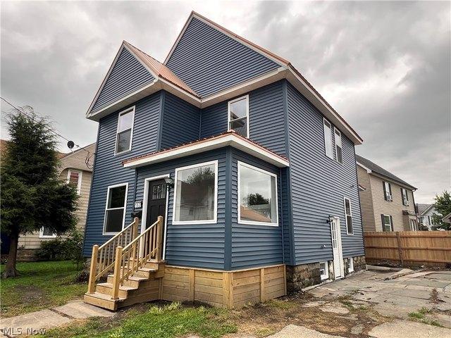 162 Riverside Dr, Ashtabula, OH 44004
