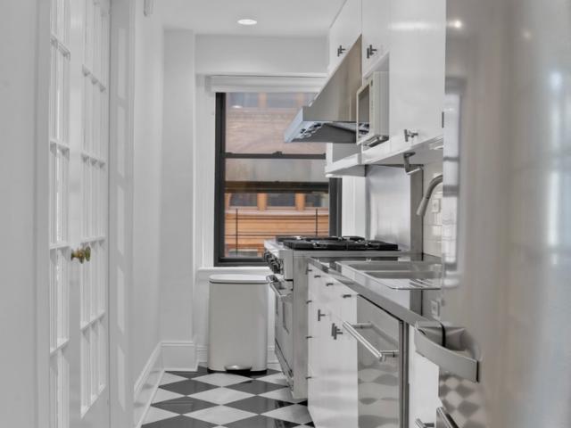 162 W 56TH Street 1105